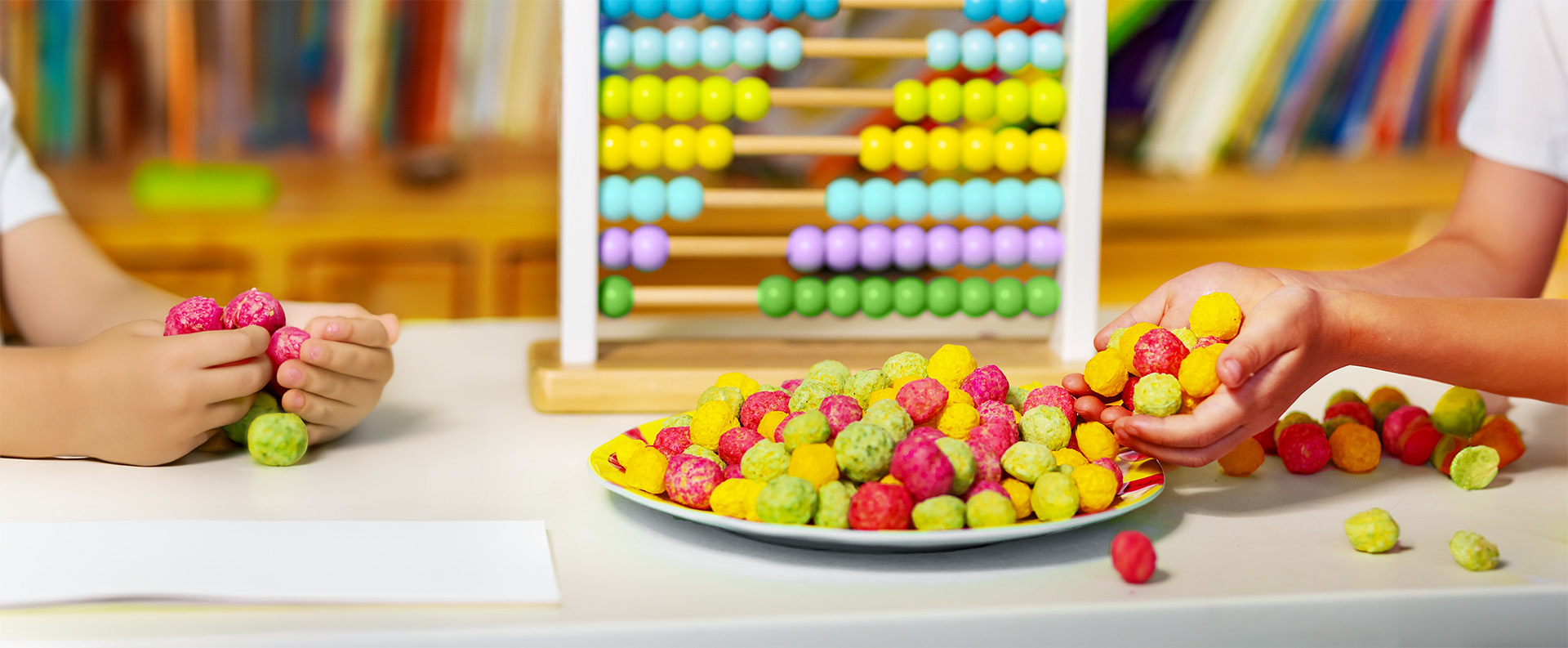 Fruitusie - Słodkie kuleczki kukurydziane o smakach owocowych